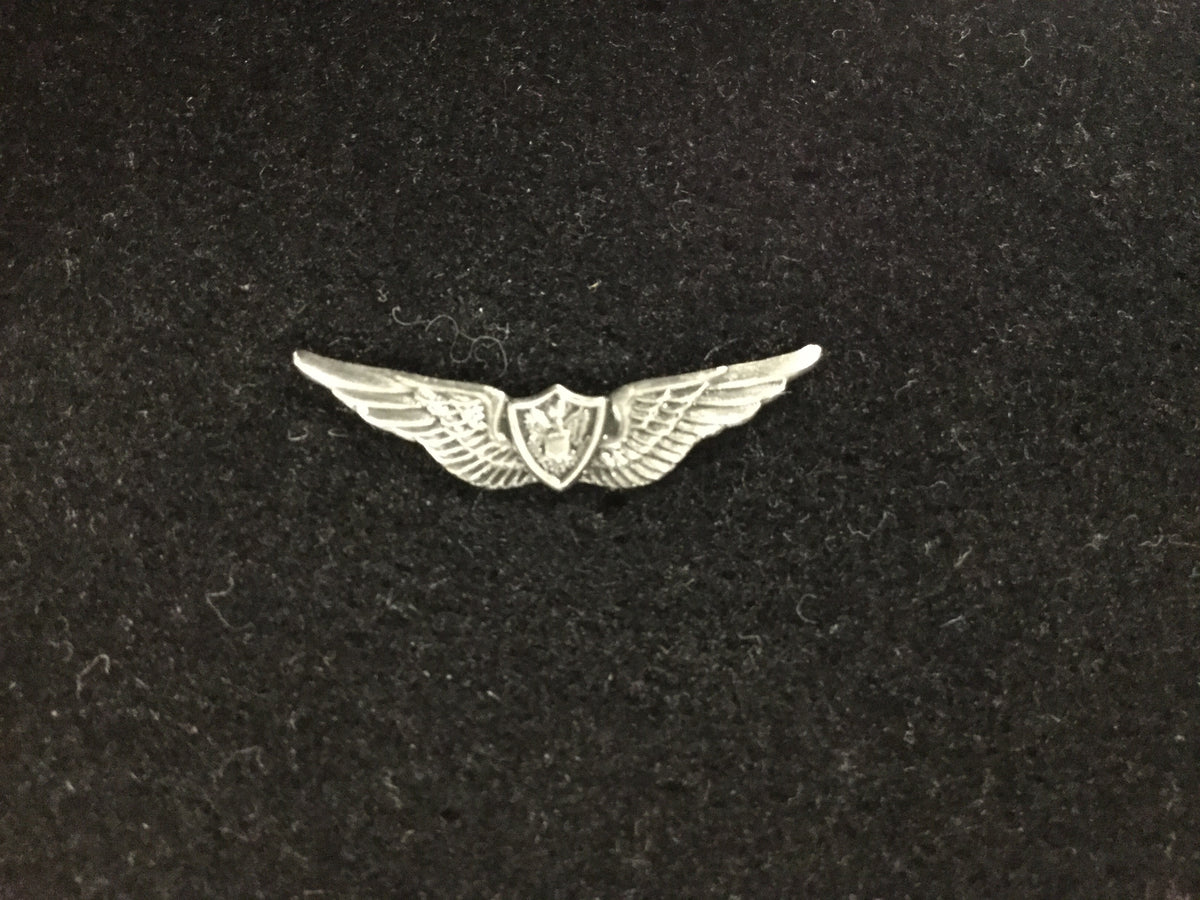 Basic Crewman Lapel Pin – Aviation Museum Gift Shop